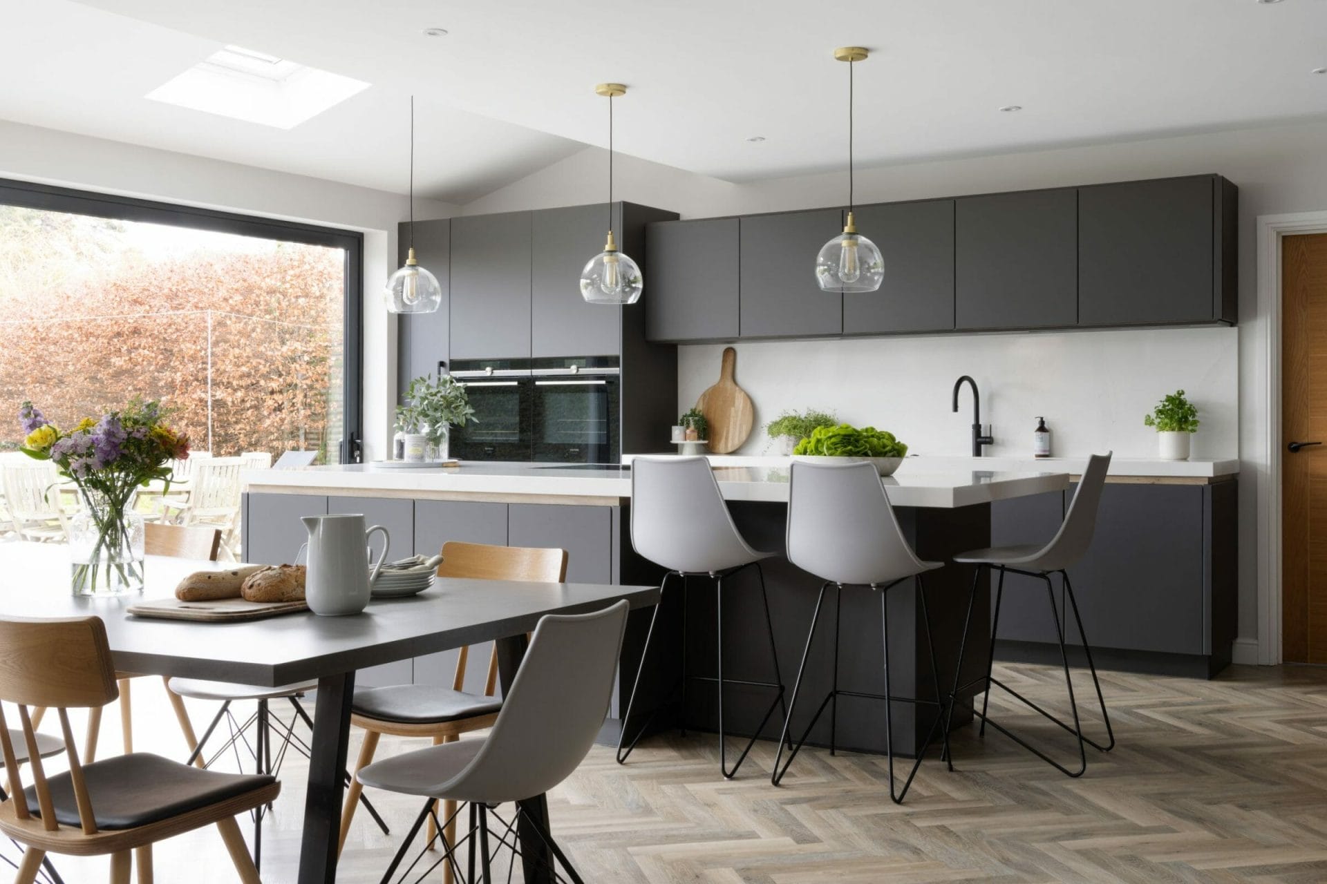 Open Plan Contemporary Family Kitchen - Classic Interiors