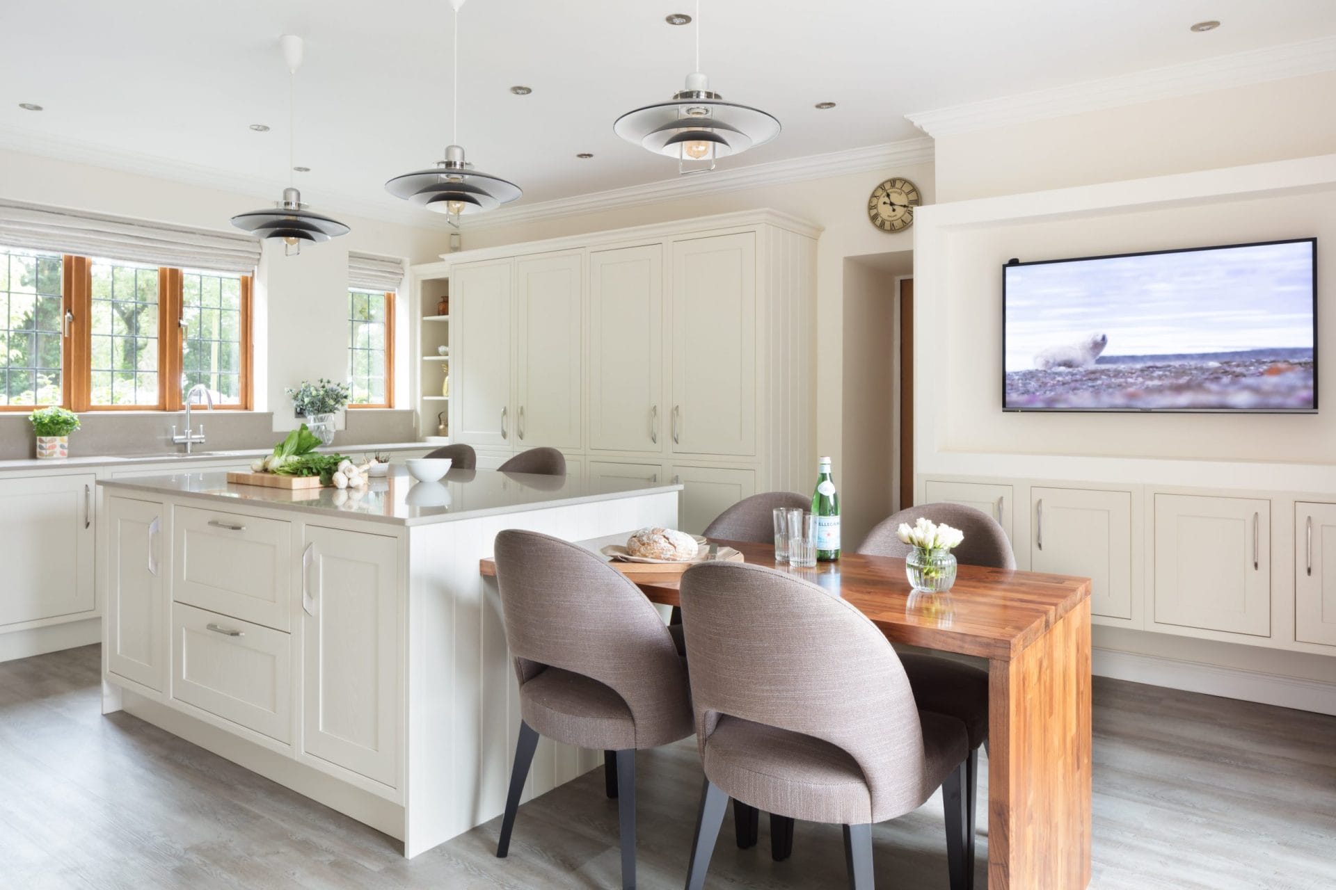Timeless Painted In Frame Kitchen - Classic Interiors