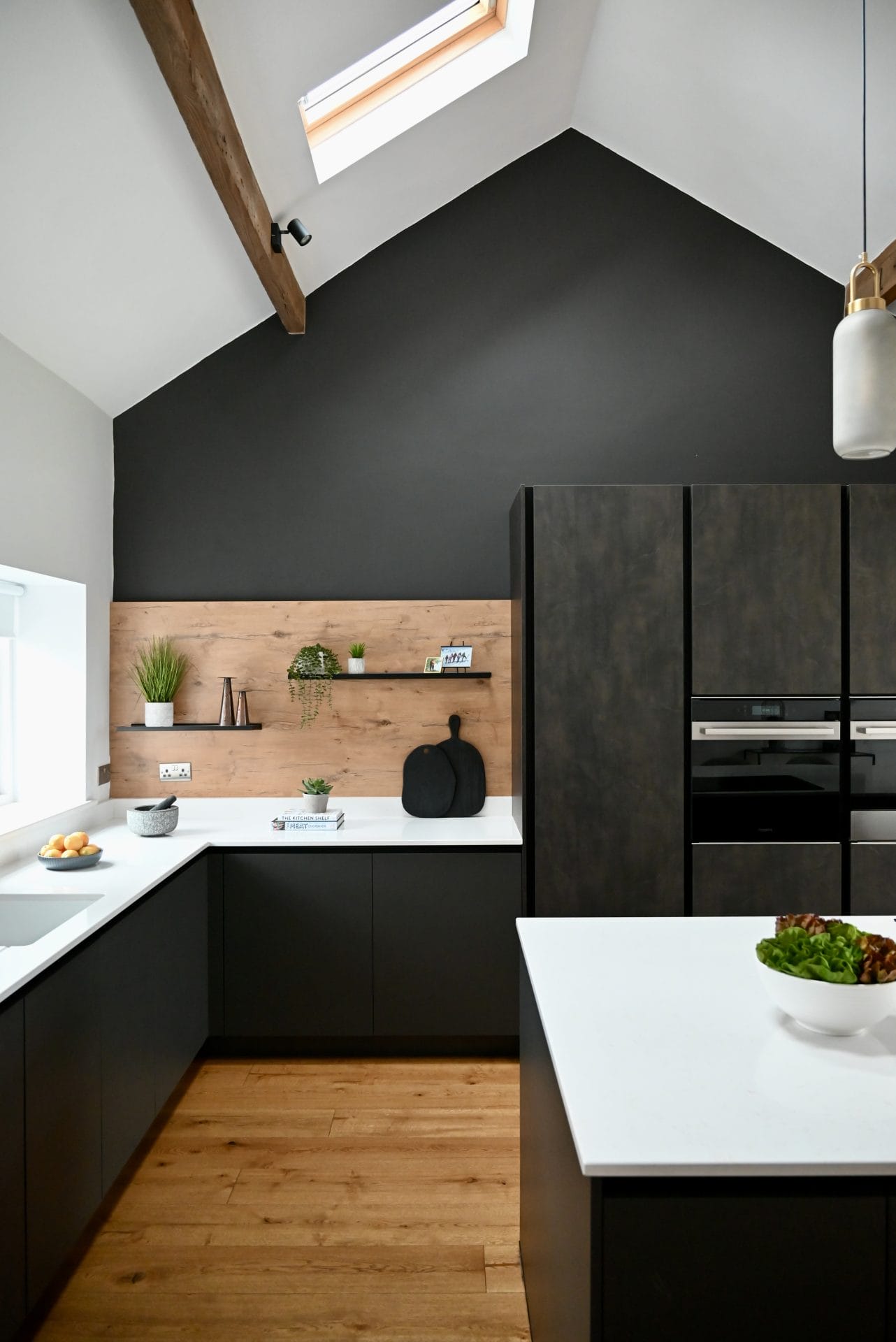 Handleless Kitchen with Warmth & Texture - Classic Interiors