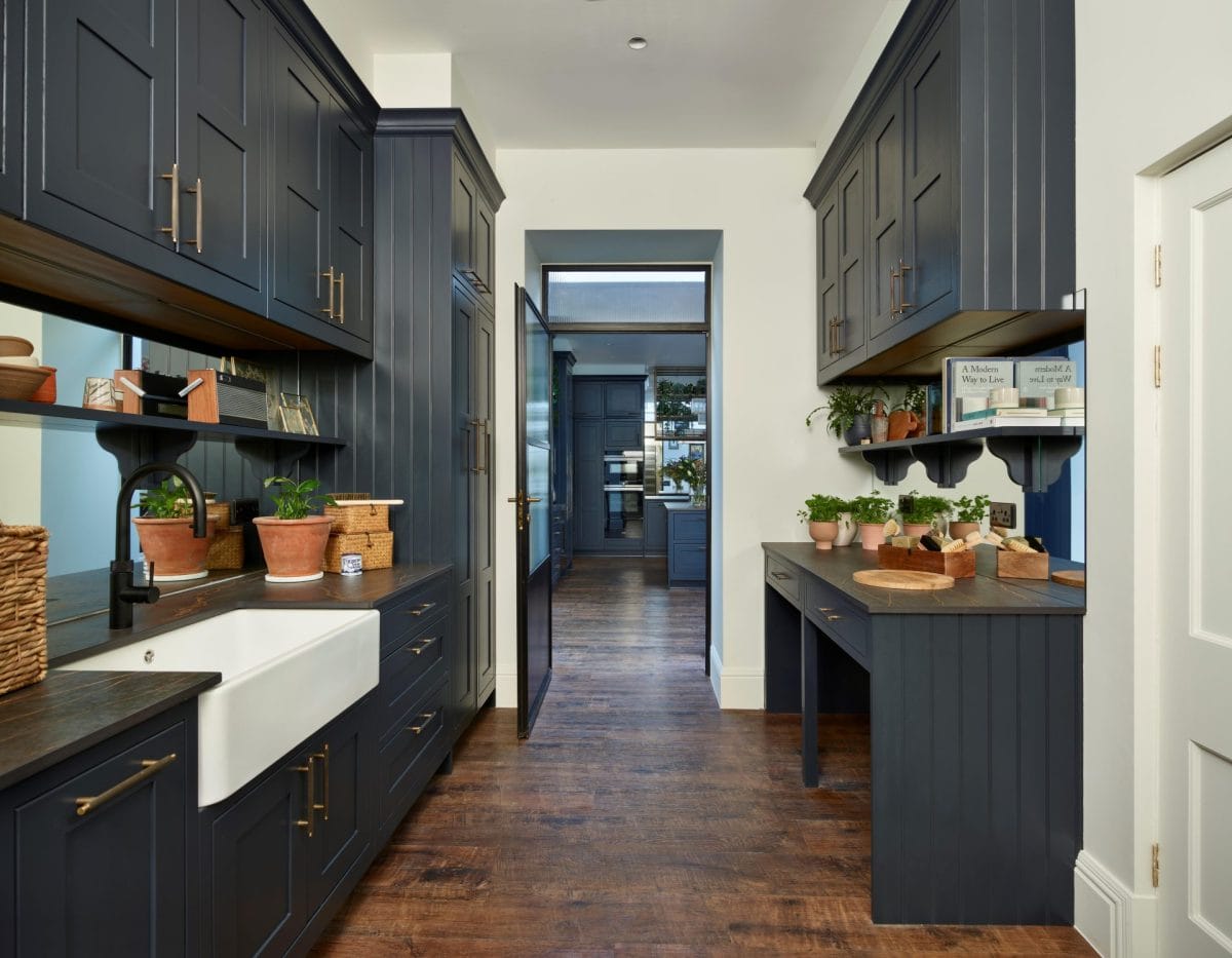 Dark Blue In Frame Shaker Kitchen - Classic Interiors